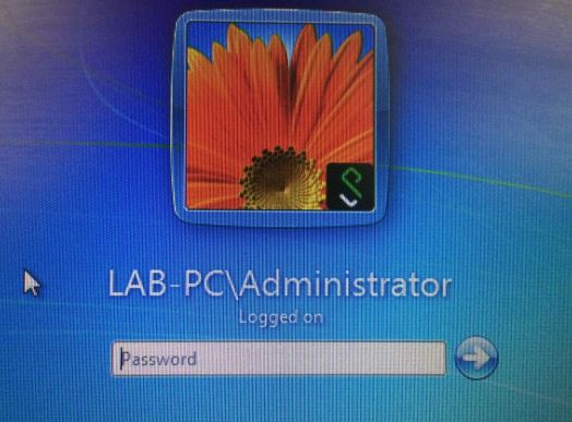 KB40892 - Duplicate logon tiles appear on Windows lock screen with ...